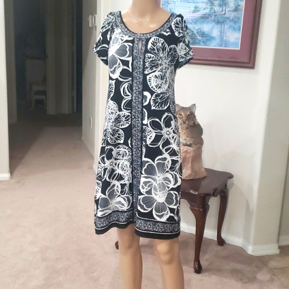 ECI | Dresses | Eci 4 Tropical Flowers Flattering Block Stripes Bursts ...